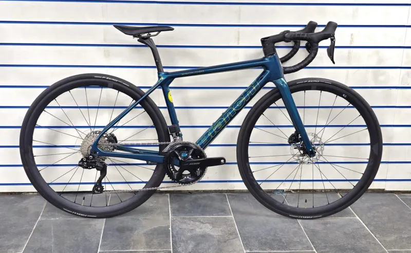 Bianchi Specialissima CV Shimano 105 Di2 Disc R 400 Alloy Wheels Road ...